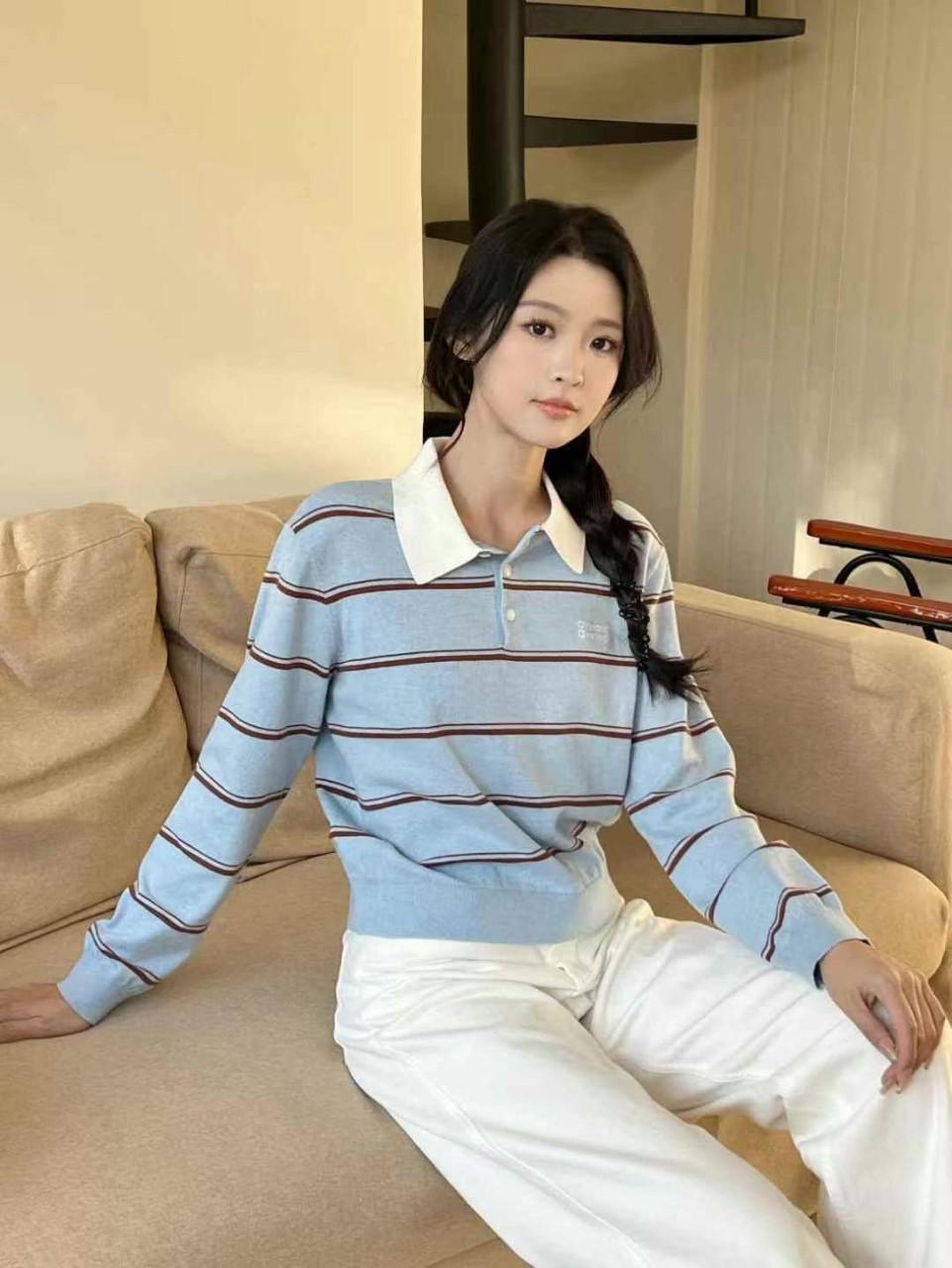 City Walk Chester Charles fashion | Trang phục đầy năng lượng cho năm